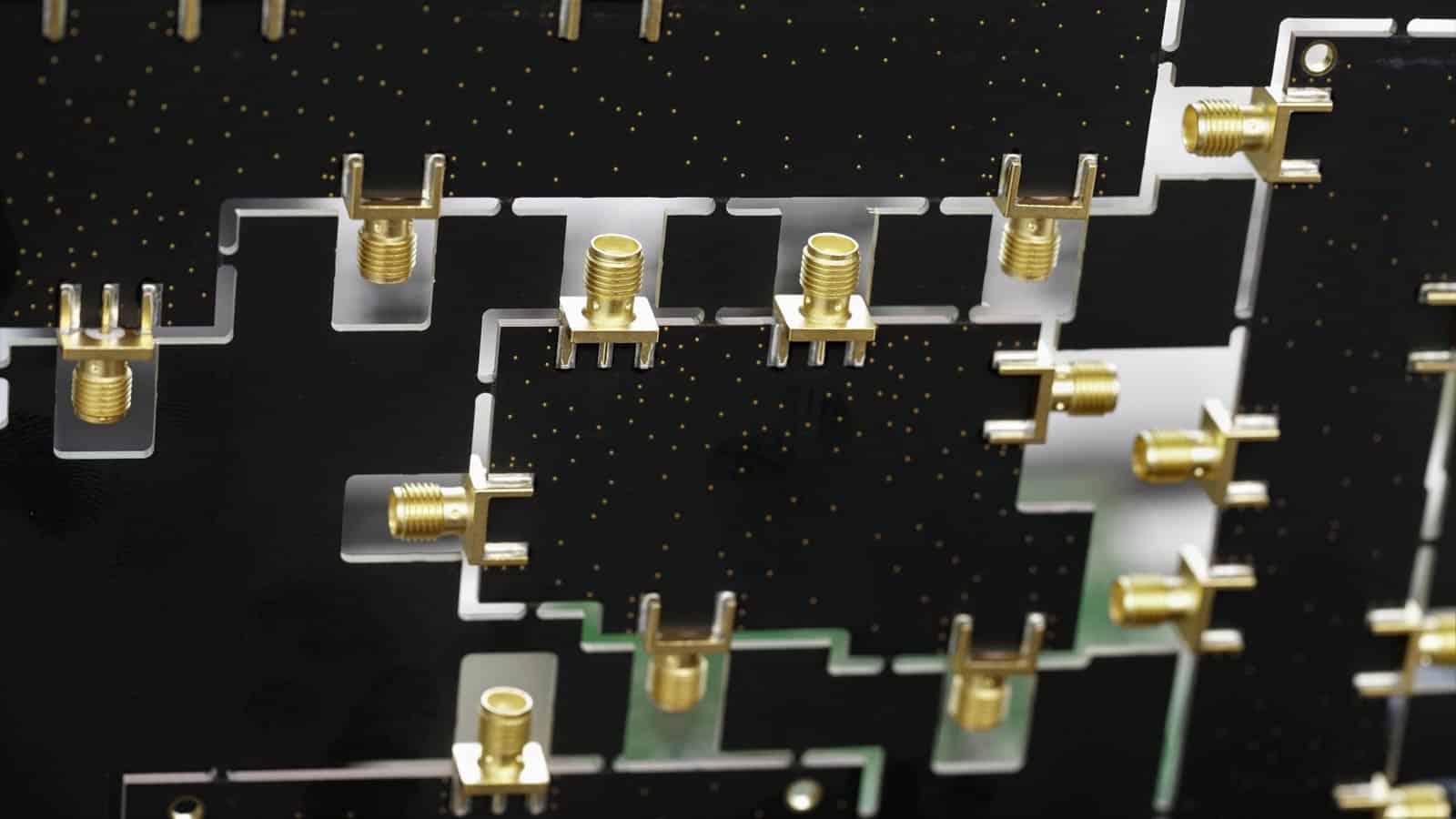Let’s talk about Outlines - Eurocircuits